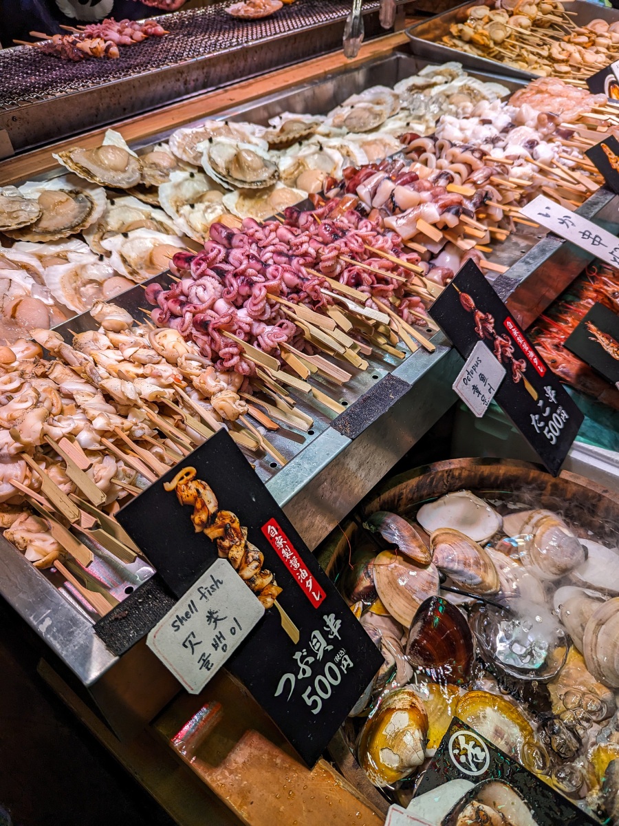 20 Beautiful Photos of Nishiki Market in Kyoto You Must See